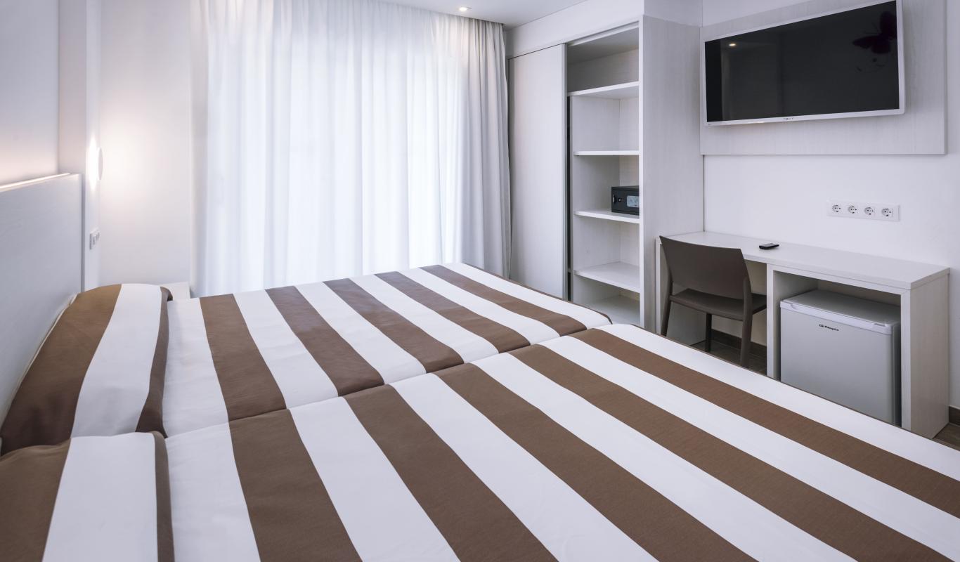 HOTEL OASIS PARK SPLASH | Calella de la Costa, Barcelona (Spain)