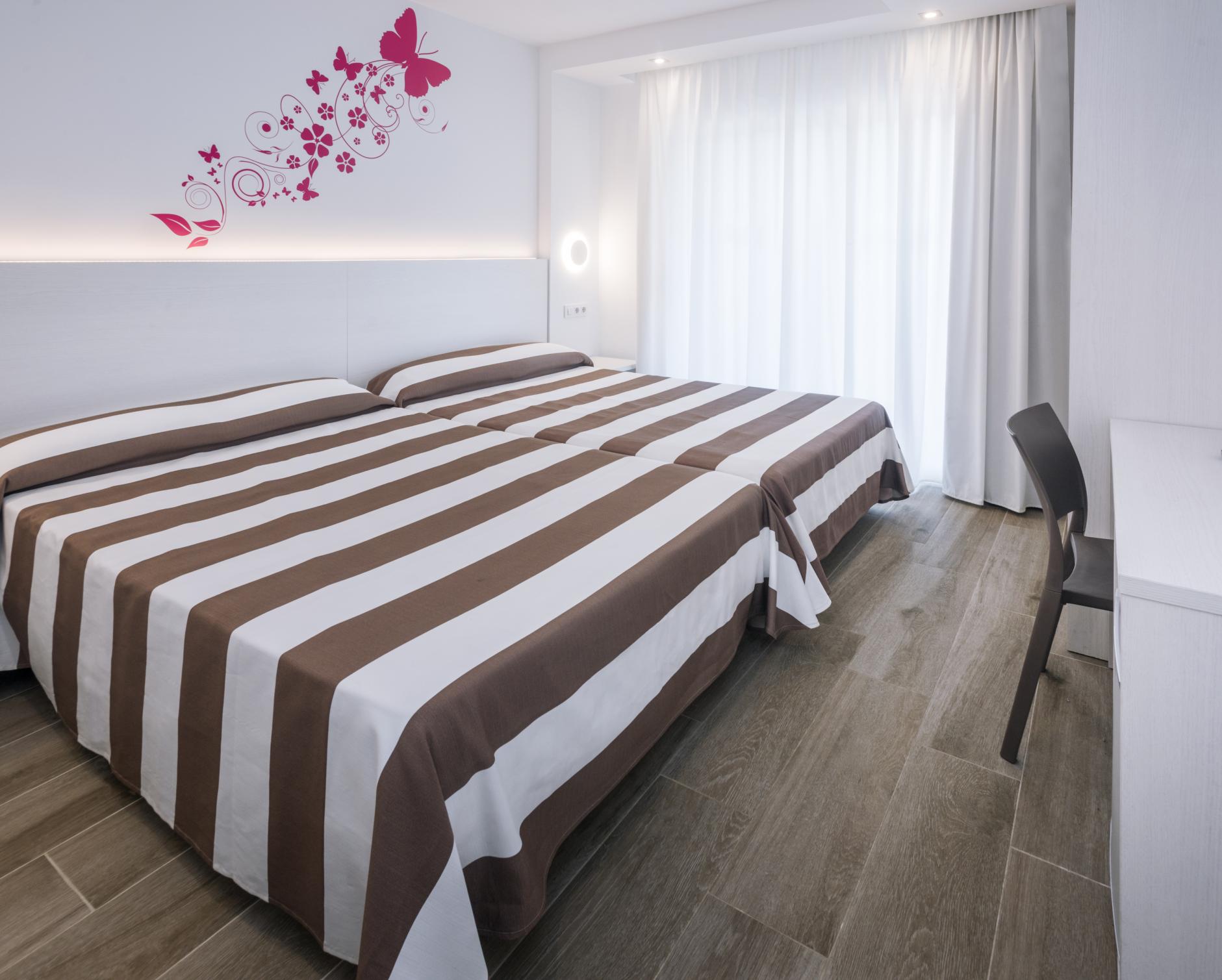 Triple room at Hotel Oasis Park Splash