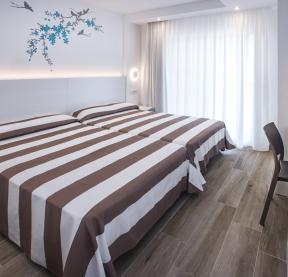 HOTEL OASIS PARK SPLASH | Calella de la Costa, Barcelona (Spain)