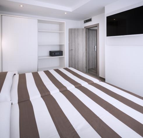 HOTEL OASIS PARK SPLASH | Calella de la Costa, Barcelona